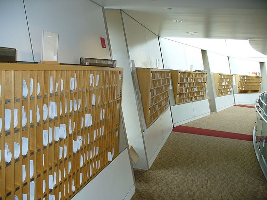 Noun > Pigeonhole – Київ English Club